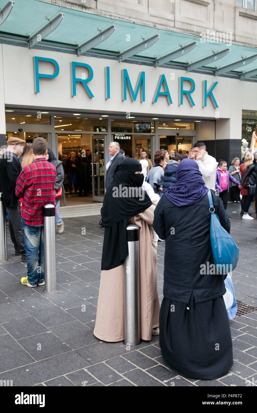 People on the streets of Liverpool One outside the large Primark store ...
