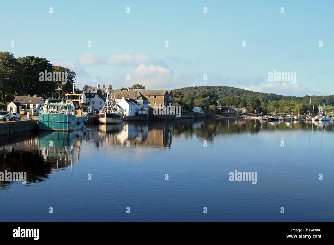 Kirkcudbright, Dumfries and Galloway, Scotland. View of the harbour and ...