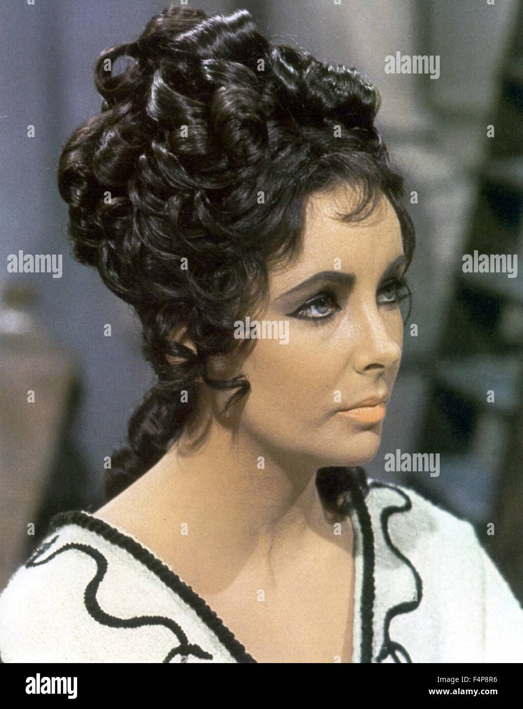 Elizabeth Taylor / Boom 1968 directed by Joseph Losey Stock Photo - Alamy