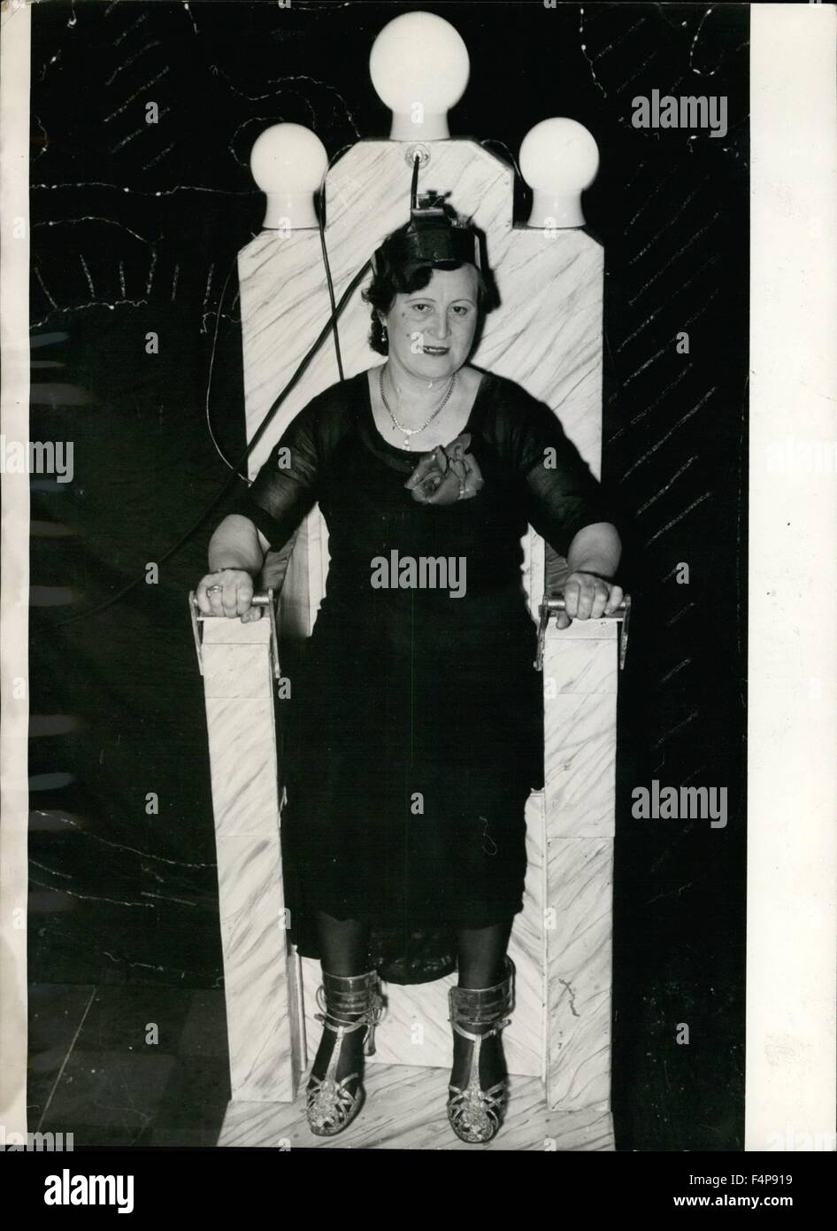 1965 - Without turning a hair: the 45-years-old Anna Sigmund sat down ...