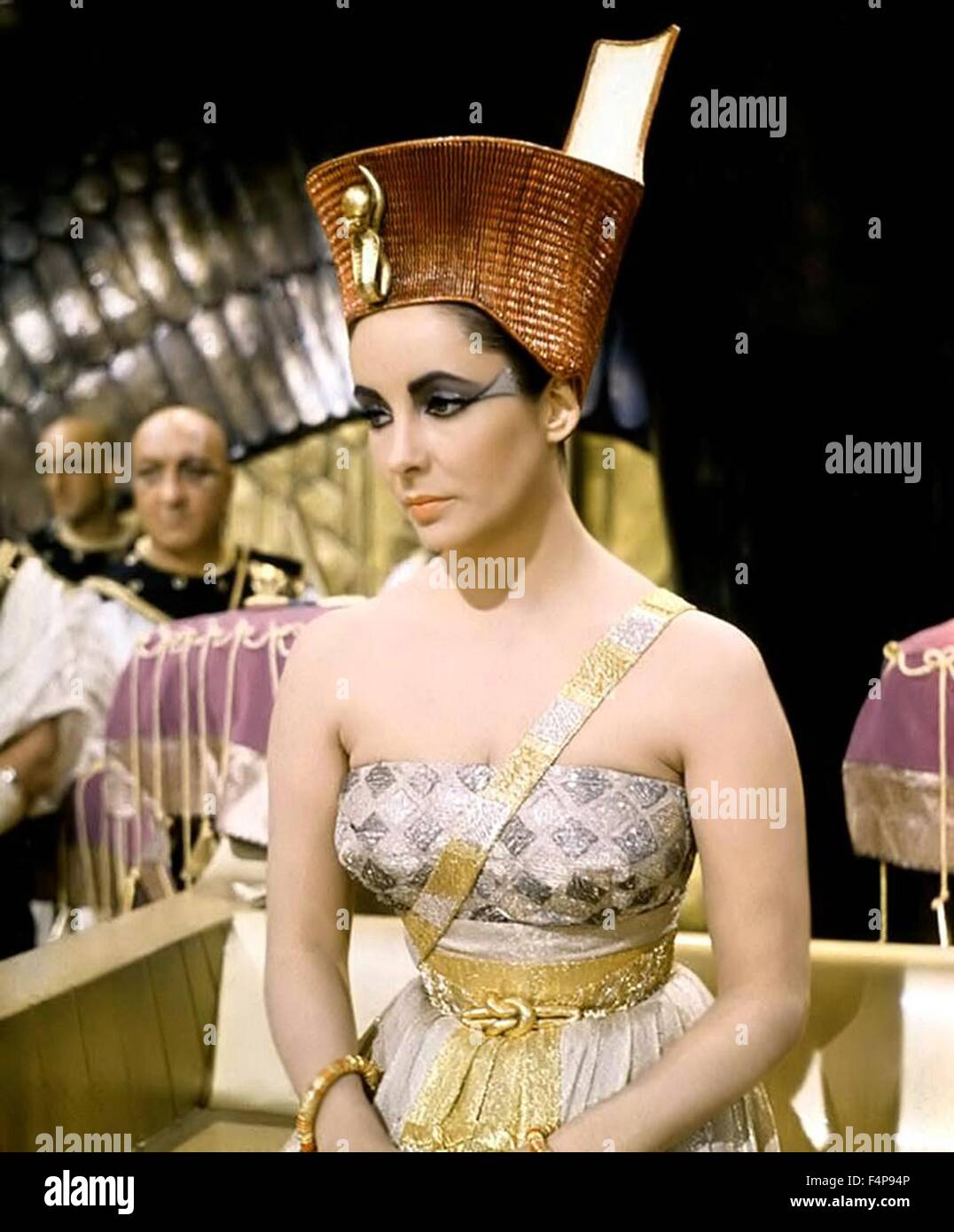1963 cleopatra elizabeth taylor hi-res stock photography and images - Alamy