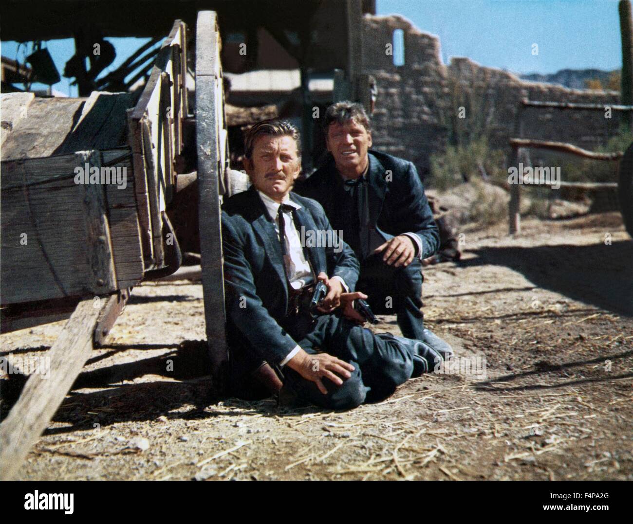 Kirk douglas burt lancaster gunfight hi-res stock photography and images - Alamy