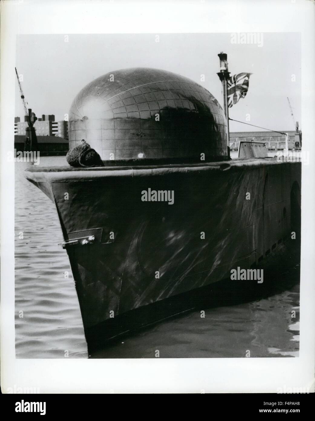 1955 - Sub With A Dome On Top A British submarine, the Thermopylae, has ...