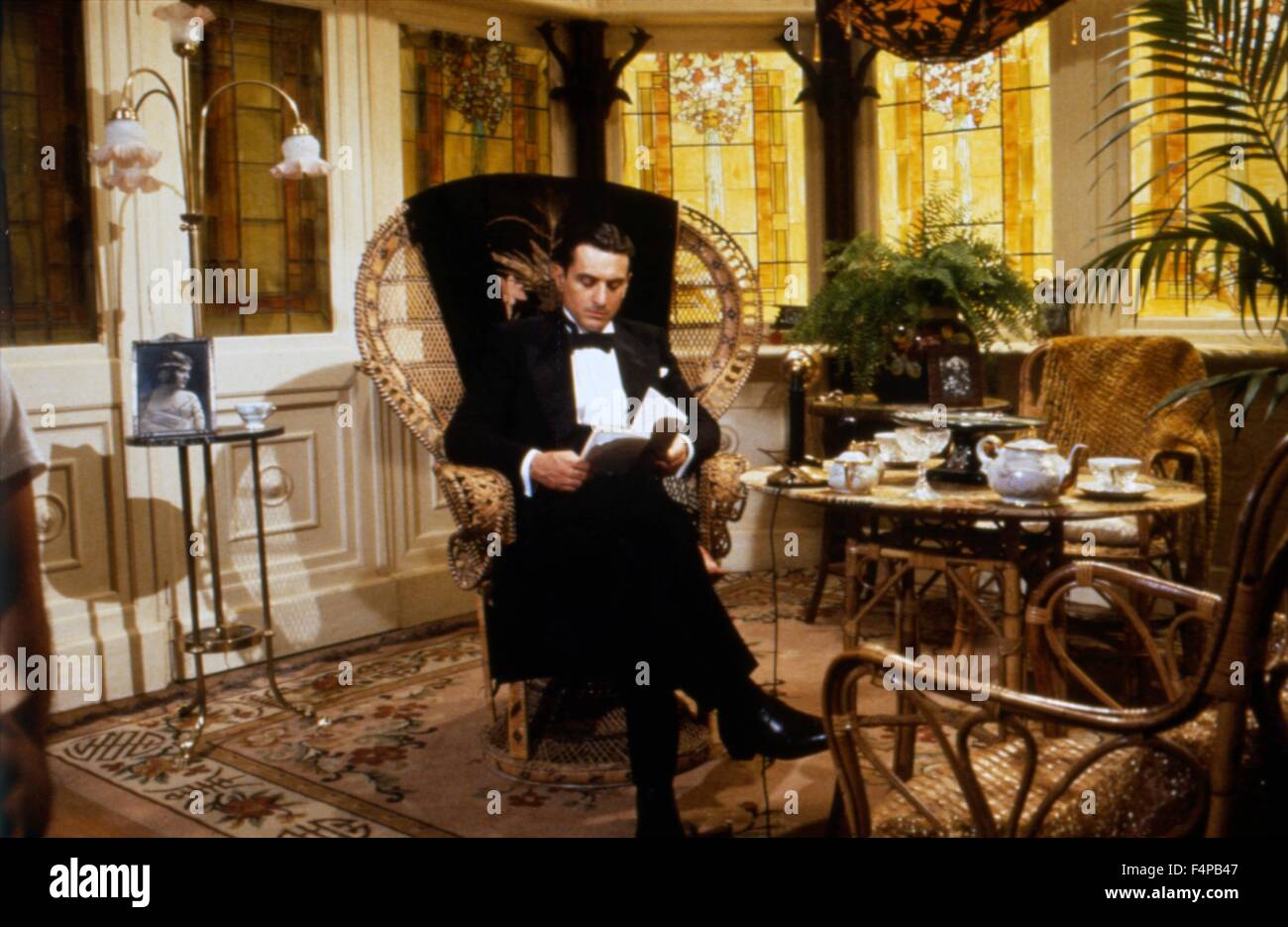 Robert De Niro / Once Upon a Time in America 1984 directed by Sergio ...