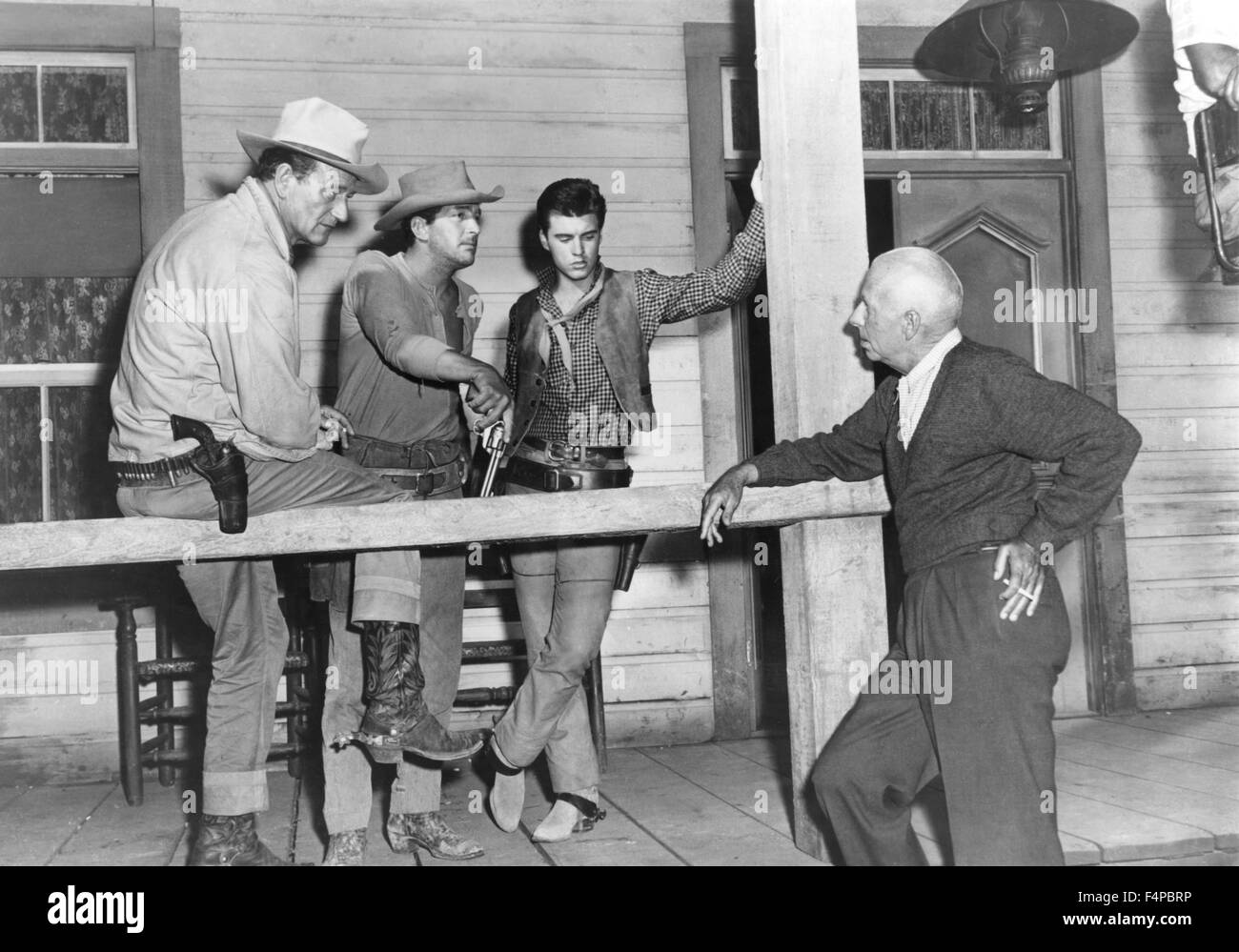 Rio bravo dean martin john wayne hi-res stock photography and images ...