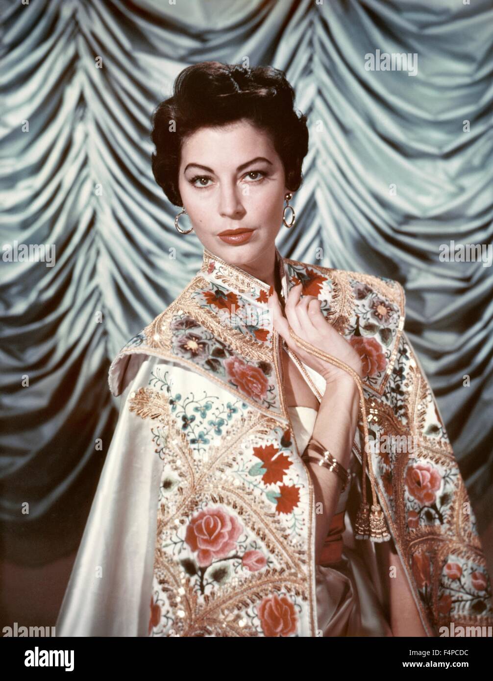Barefoot contessa 1954 ava gardner hi-res stock photography and images ...
