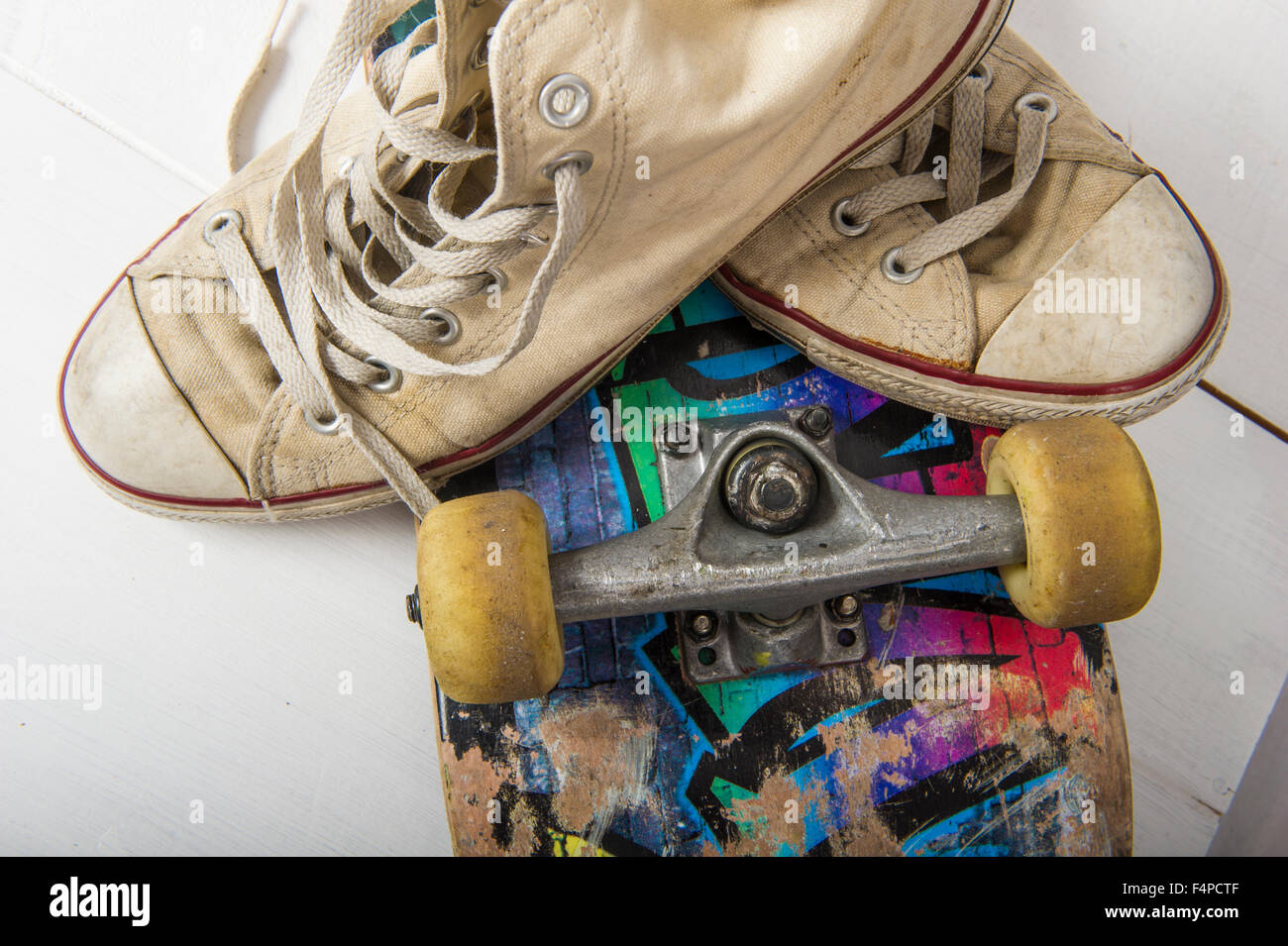 Battered skate hi-res stock photography and images - Alamy