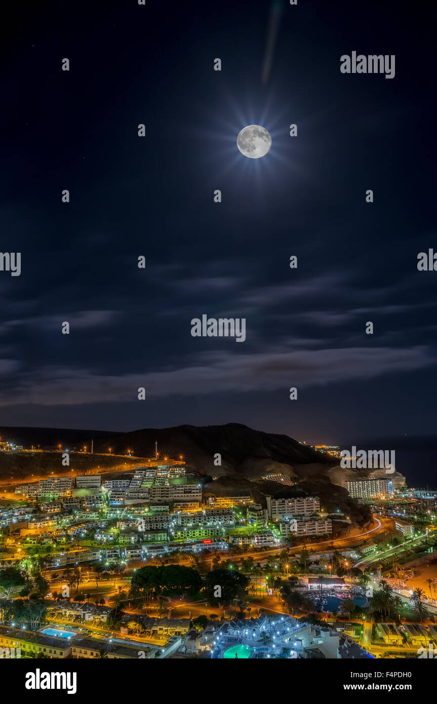 Puerto rico moon hi-res stock photography and images - Alamy