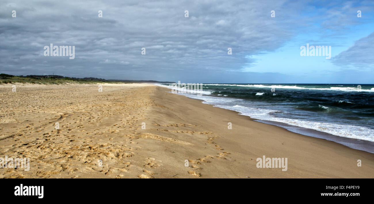 Beach and Sea in Lakes Entrance, Victoria, Australia Stock Photo - Alamy