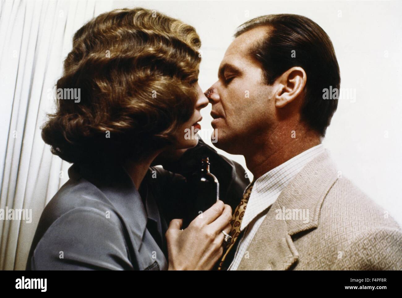 Faye Dunaway and Jack Nicholson / Chinatown / 1974 directed by Roman ...
