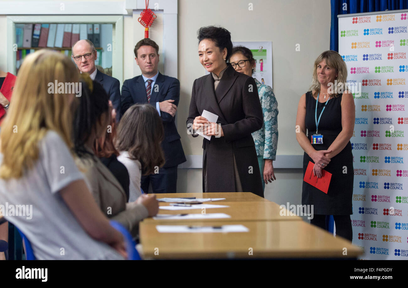 London, Britain. 21st Oct, 2015. Peng Liyuan, Chinese President Xi ...