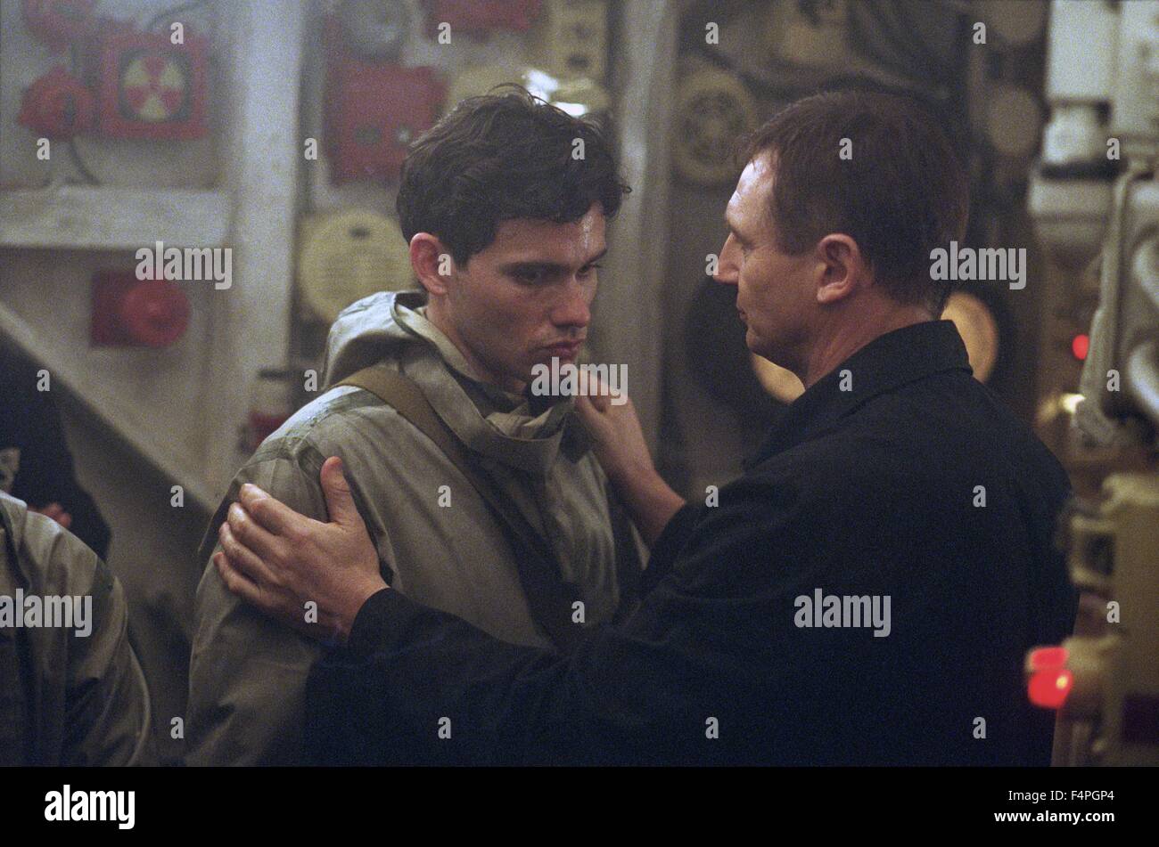 Peter Sarsgaard and Liam Neeson / K-19 : The Widowmaker / 2002 directed ...