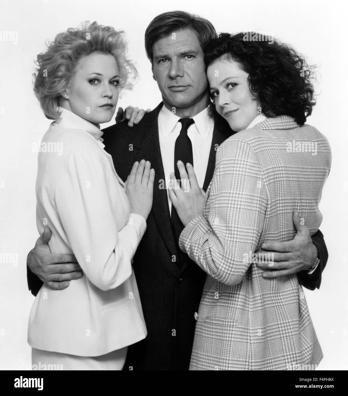Melanie griffith sigourney weaver working Black and White Stock Photos ...