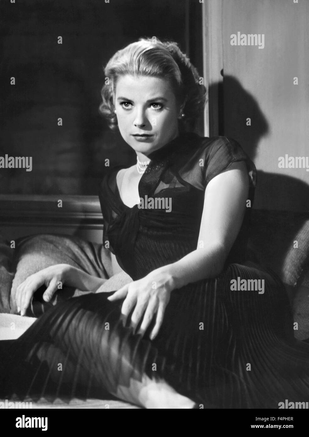 Grace Kelly / Rear Window / 1954 directed by Alfred Hitchcock ...