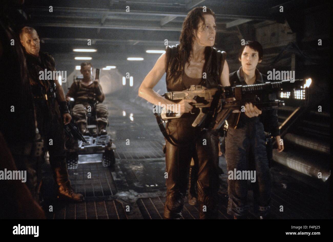 Ron Perlman, Sigourney Weaver and Winona Ryder / Alien: Resurrection ...