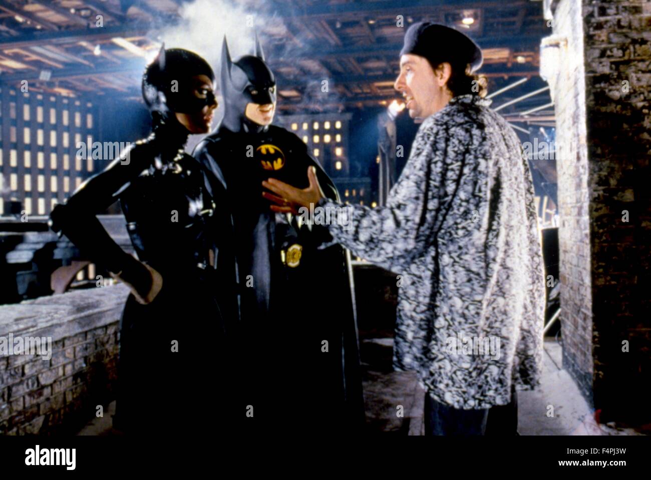 On the set, Tim Burton directs Michelle Pfeiffer and Michael Keaton ...