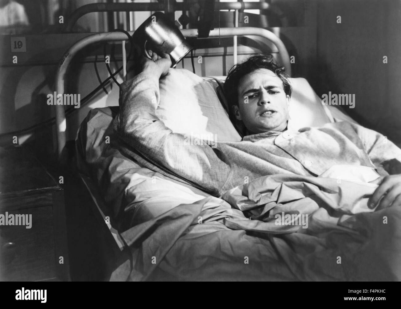 Marlon brando the men 1950 hi-res stock photography and images - Alamy