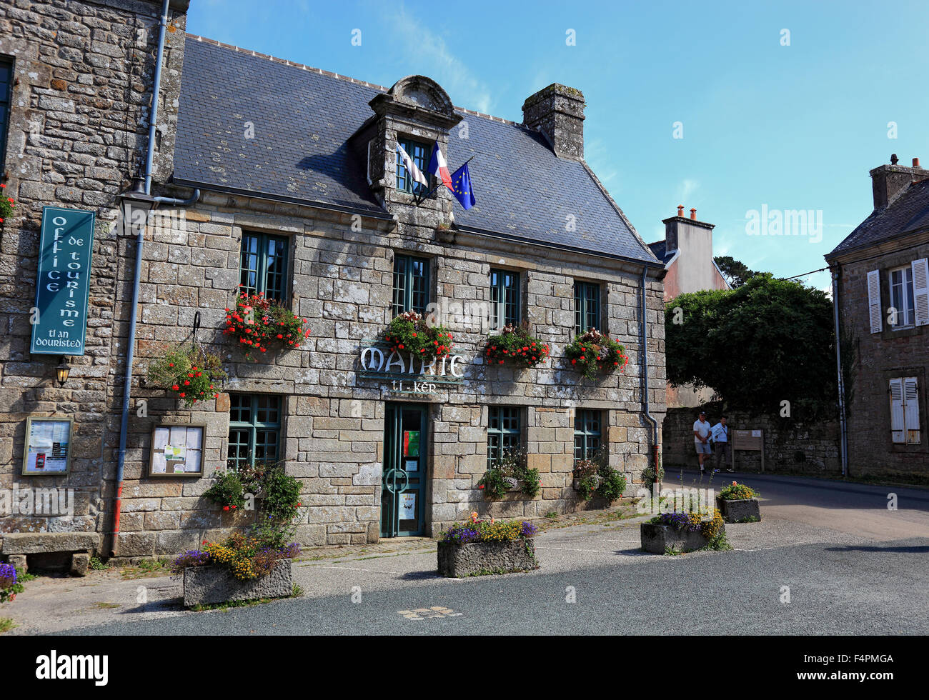 France, Brittany, houses in the medieval village Locronan Stock Photo ...