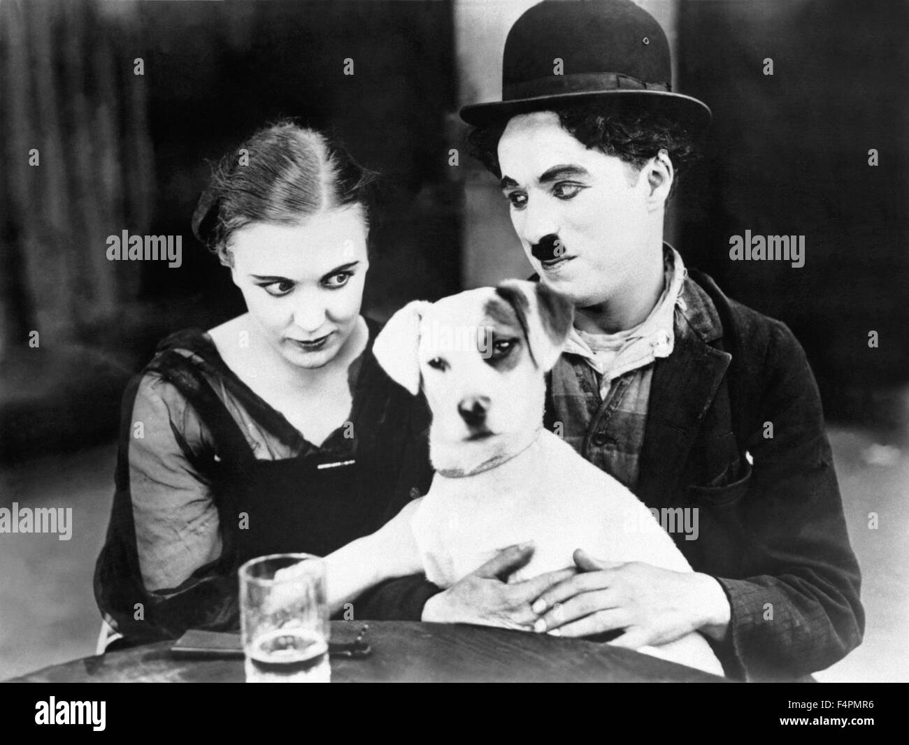 Charles chaplin dogs life 1918 hi-res stock photography and images - Alamy