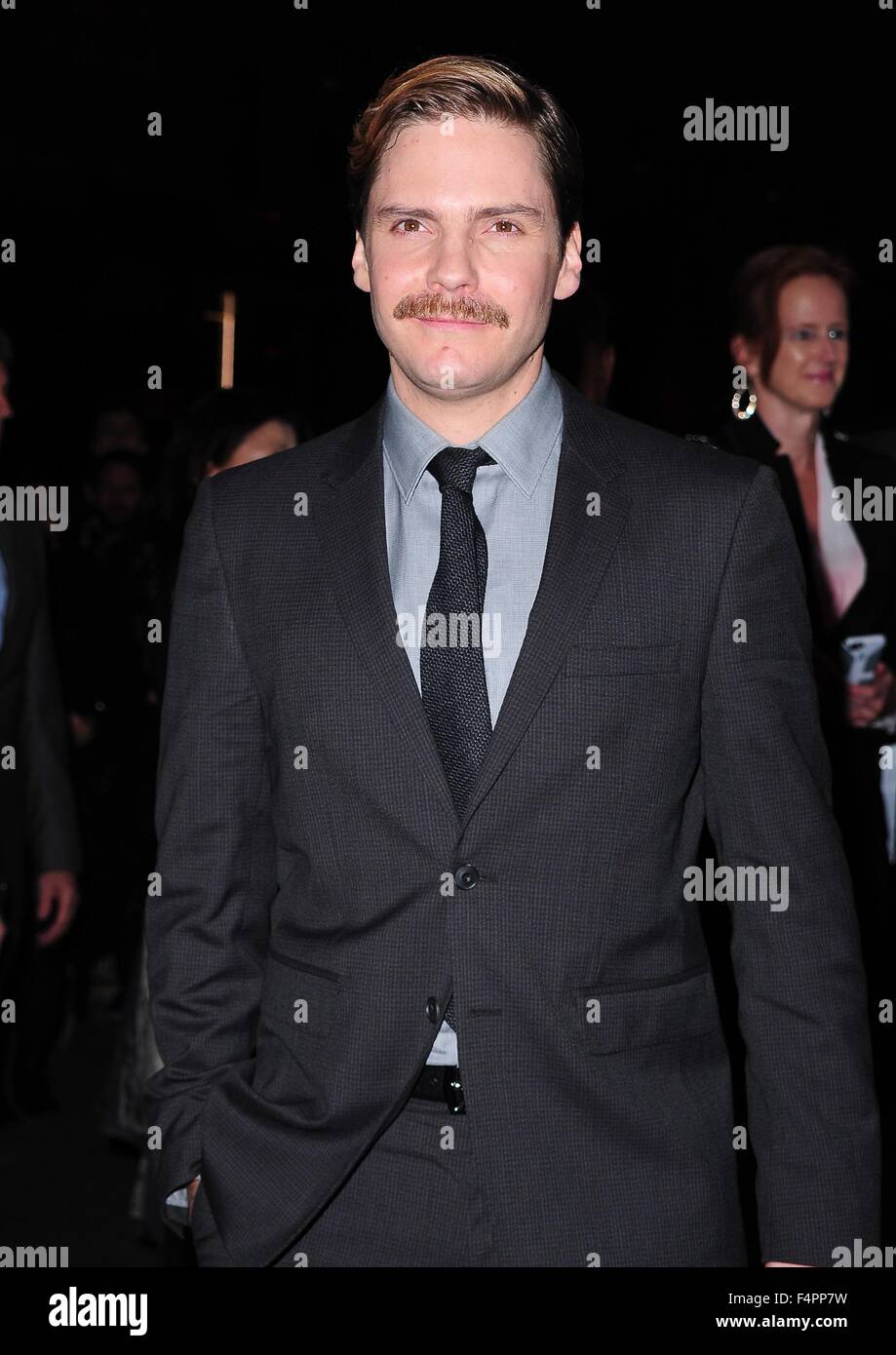 New York, NY, USA. 20th Oct, 2015. Daniel Bruhl at arrivals for BURNT ...