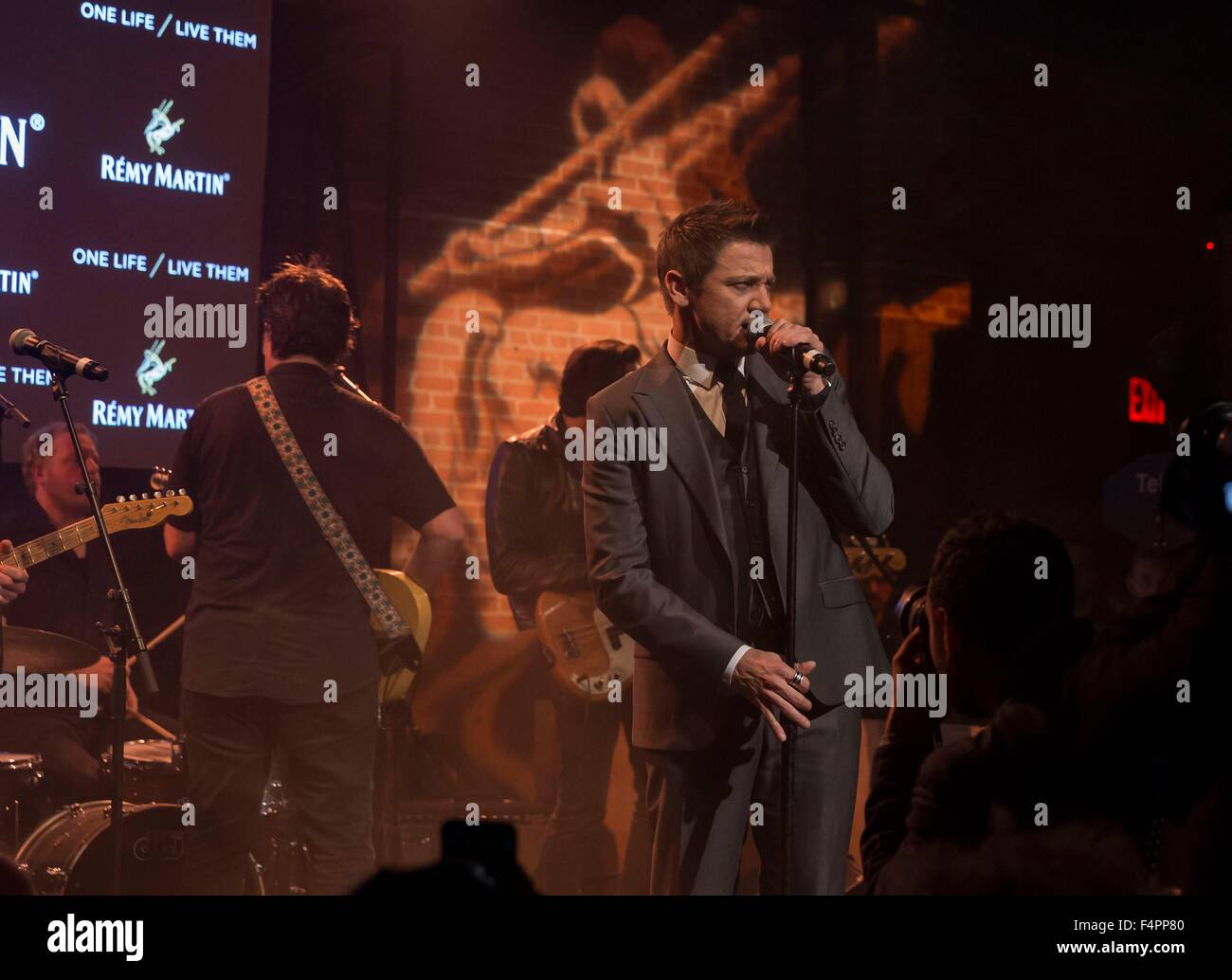 New York, NY, USA. 20th Oct, 2015. Jeremy Renner at arrivals for Remy ...