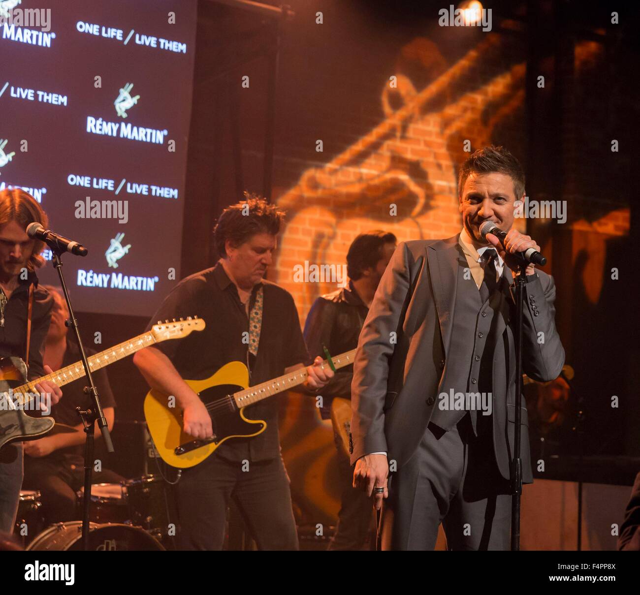 New York, NY, USA. 20th Oct, 2015. Jeremy Renner at arrivals for Remy ...