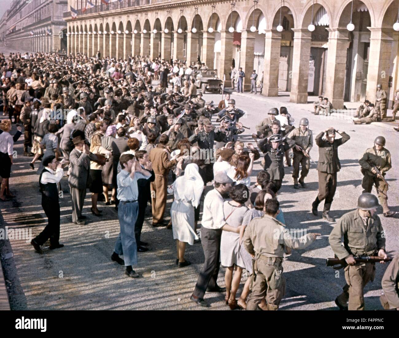 Is Paris Burning ? / 1966 directed by Rene Clement [Paramount Pictures ...