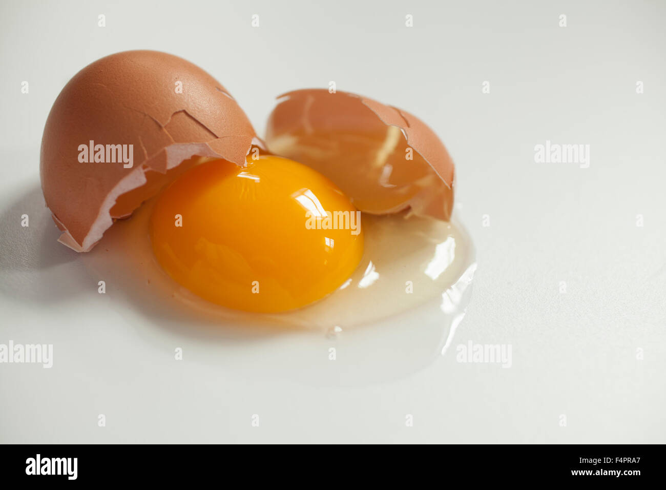 Chick and broken egg shell hi-res stock photography and images - Alamy