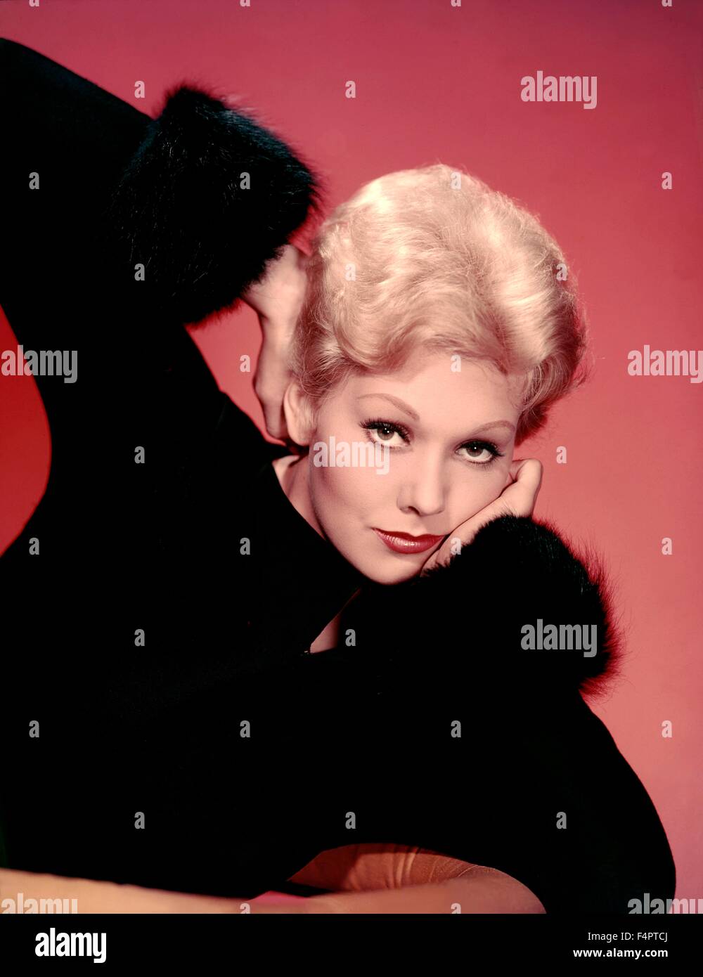 Kim Novak 1956 [Columbia Pictures] Stock Photo - Alamy