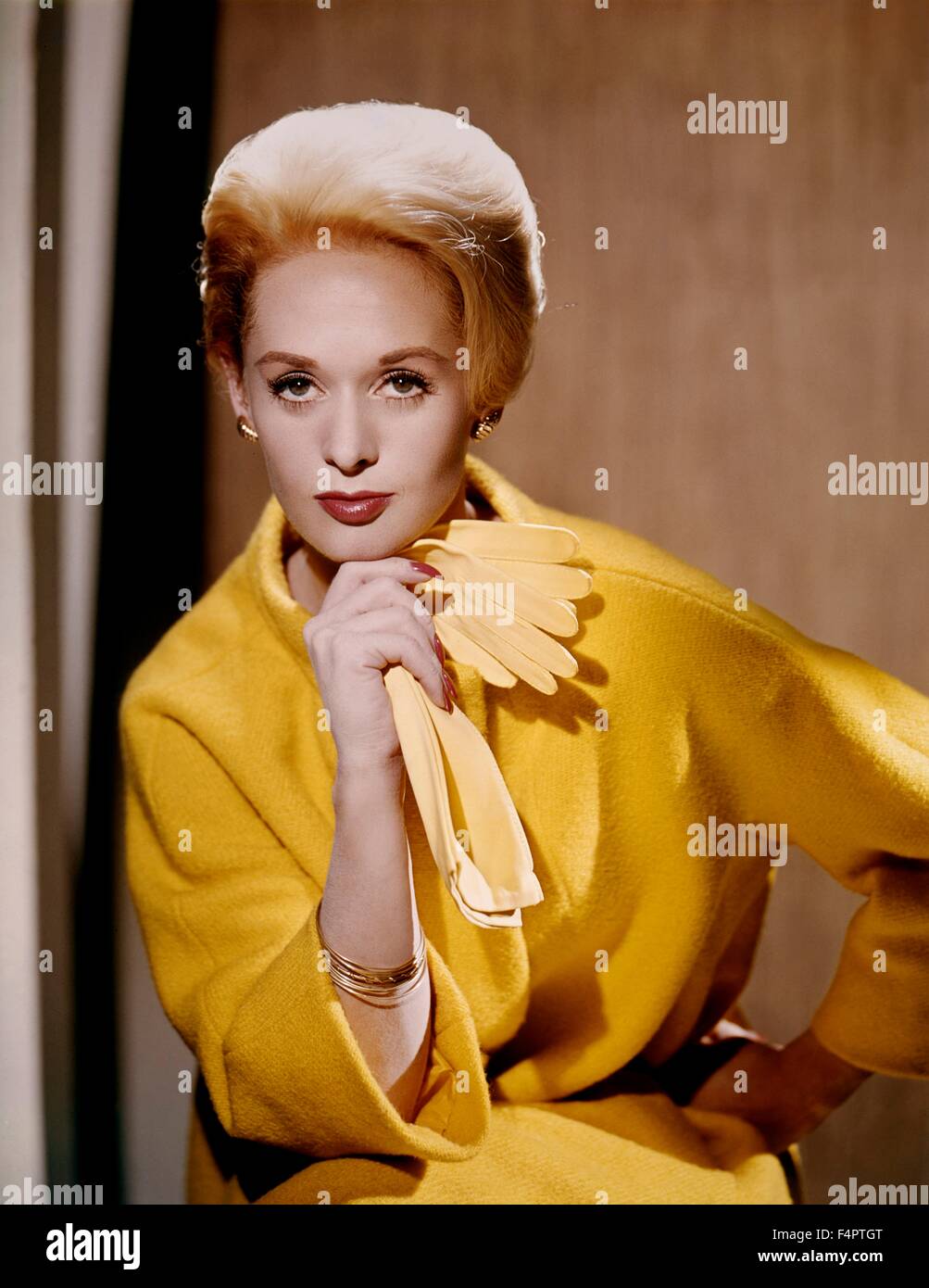 Tippi Hedren / Marnie / 1964 directed by Alfred Hitchcock [Universal ...