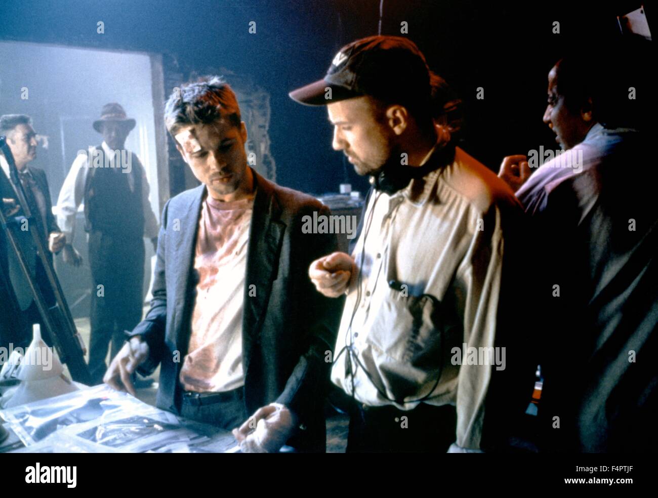 On the set, David Fincher directs Brad Pitt / Seven / 1995 directed by ...