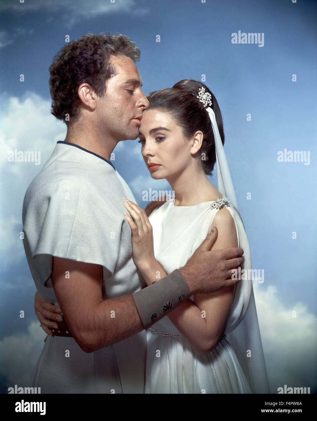 The robe 1953 burton simmons hi-res stock photography and images - Alamy
