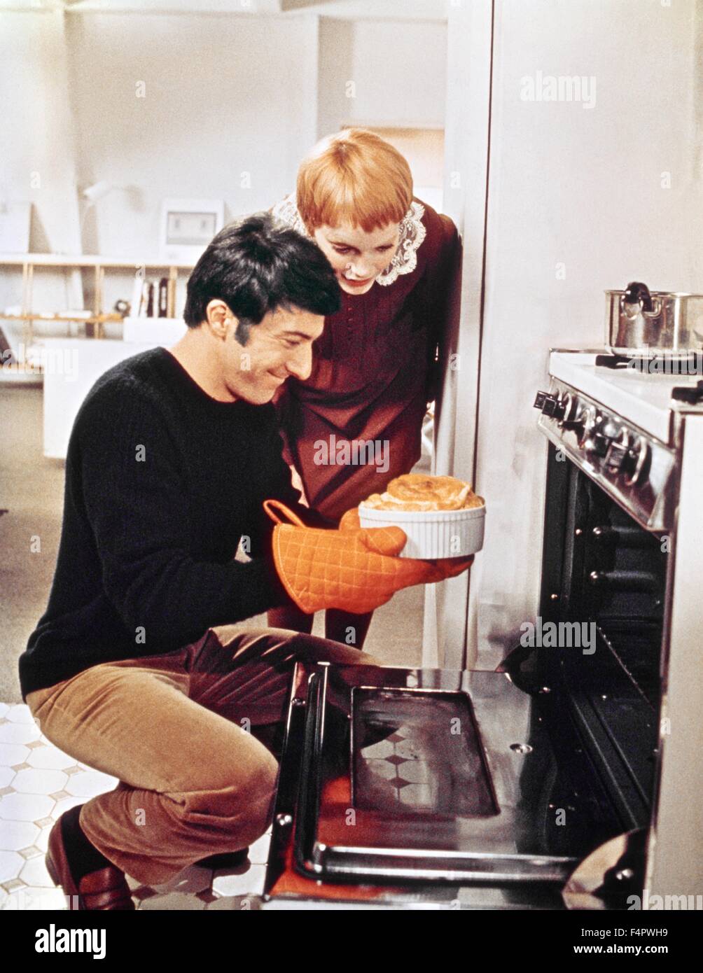 Dustin Hoffman and Mia Farrow / John and Mary / 1969 directed by Peter ...