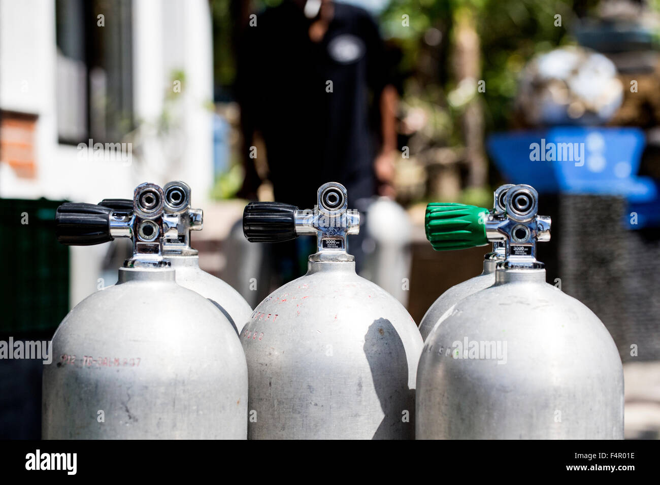 Scuba tanks hi-res stock photography and images - Alamy