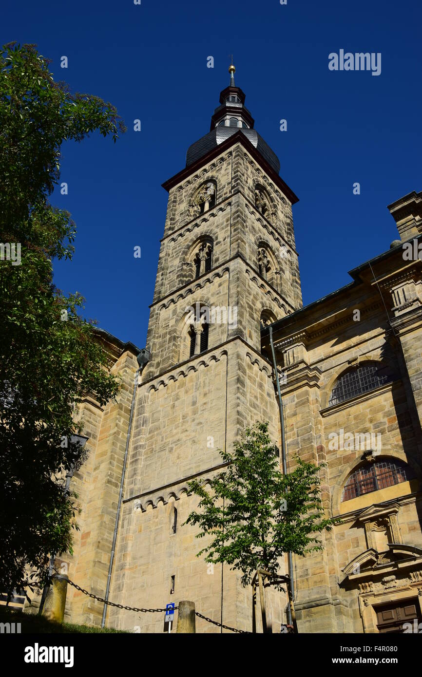 Bamberg (German pronunciation: [ˈbambɛɐ̯k]) is a town in Bavaria ...