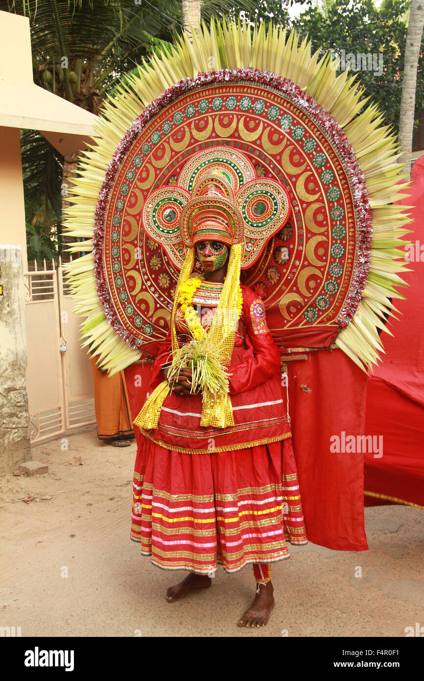 Thekkan Gulikan Theyyam