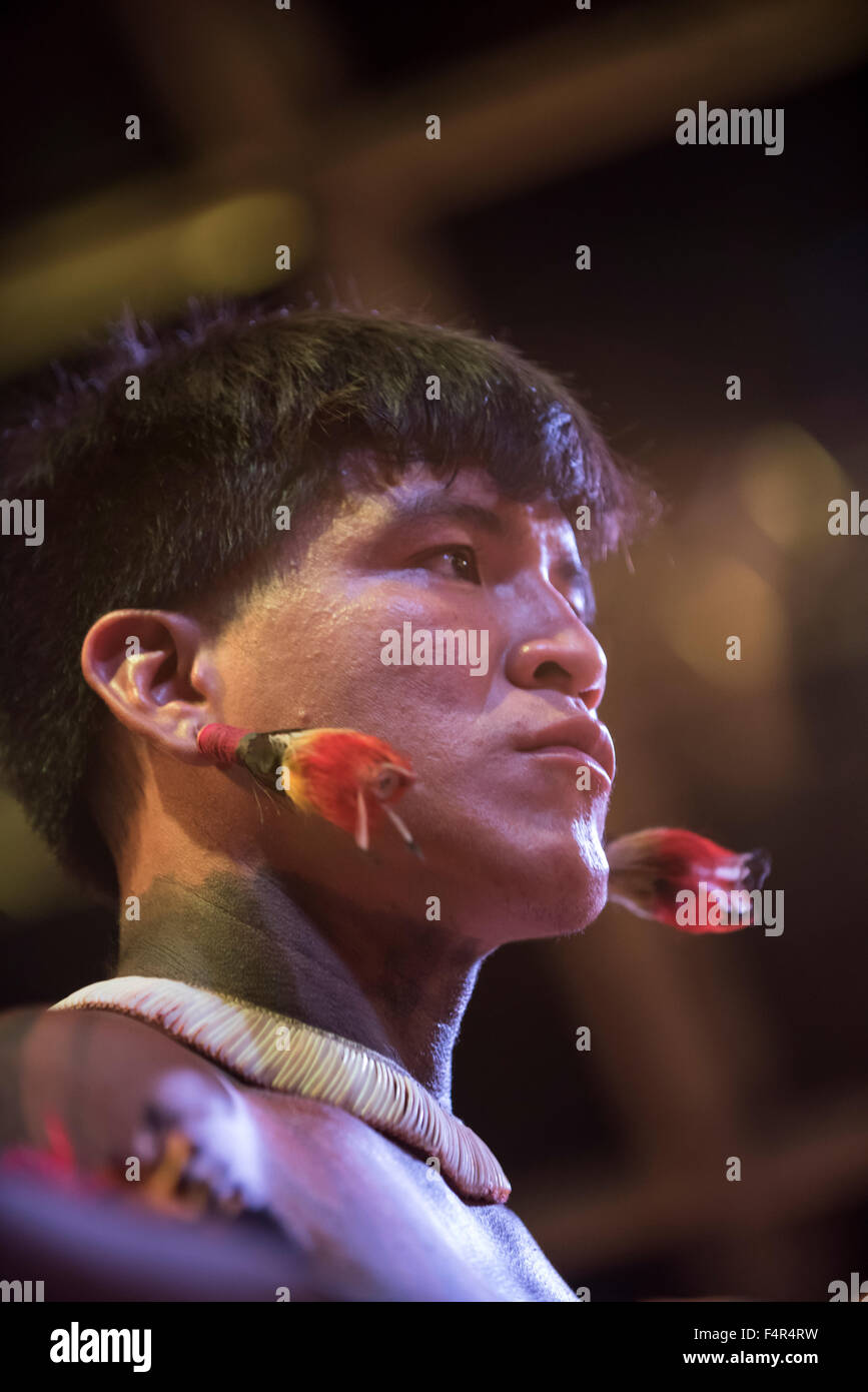 Palmas, Brazil. 21st Oct, 2015. A Kuikuro warrior wears colourful ...