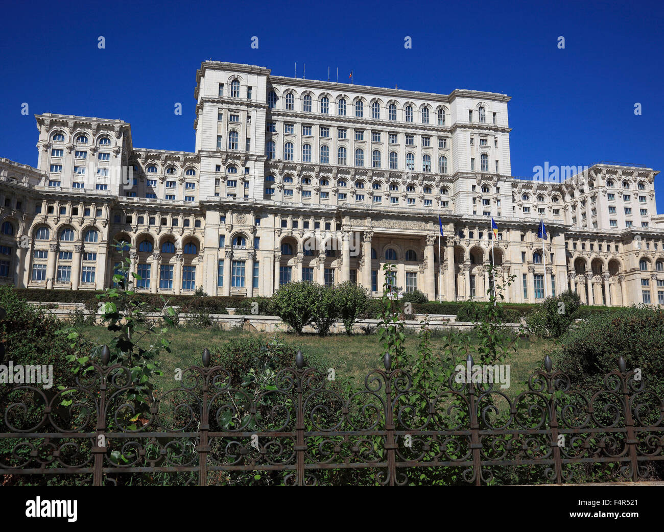Palace of the parliament hi-res stock photography and images - Alamy