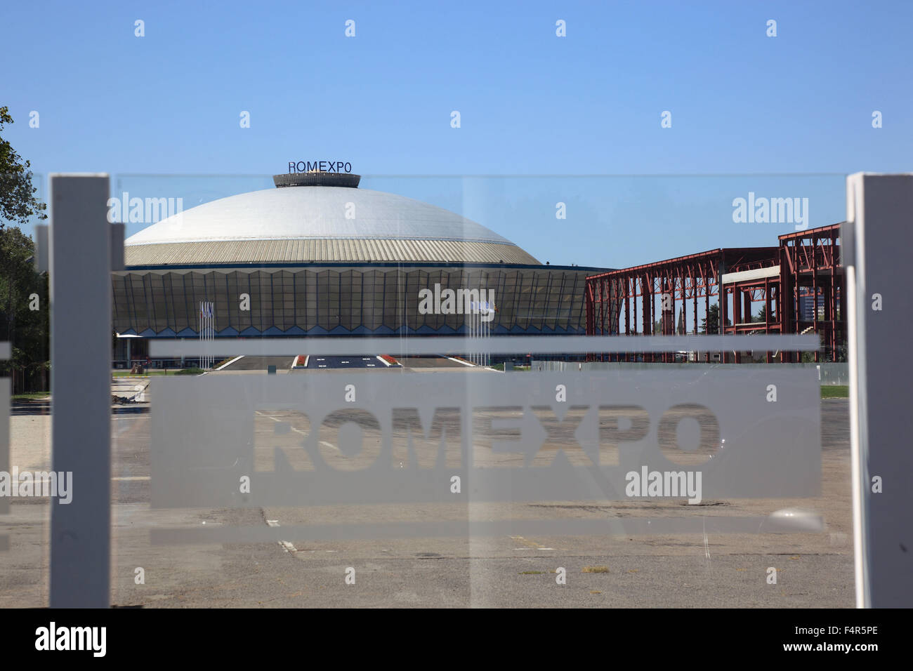 Romexpo hi-res stock photography and images - Alamy
