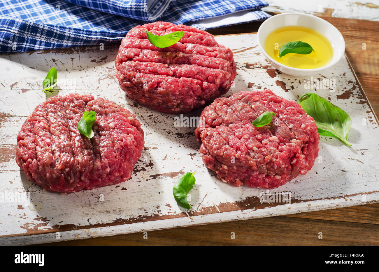 Raw beef burger hi-res stock photography and images - Alamy