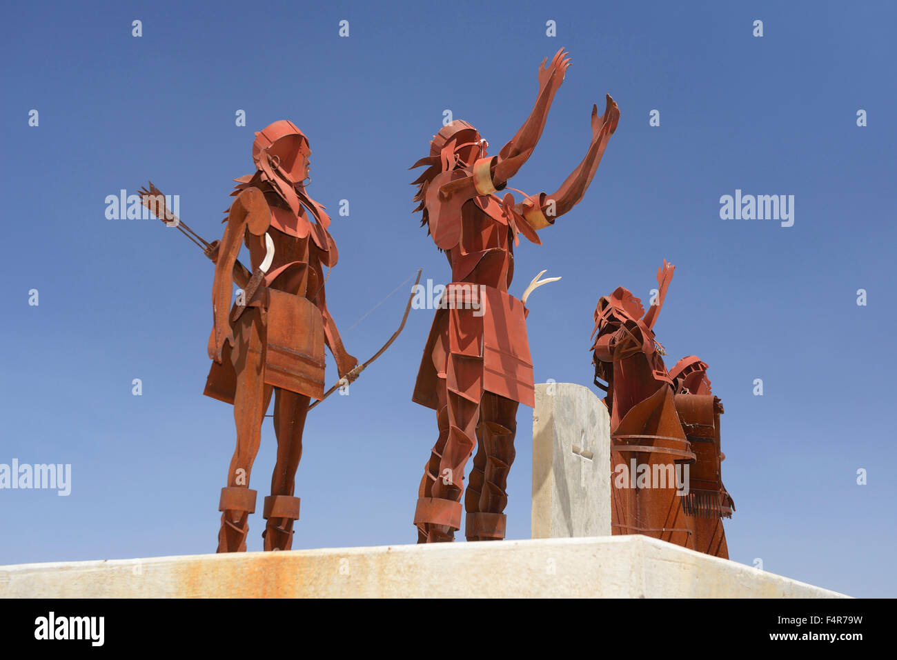 Usa native american indian sculpture hi-res stock photography and ...
