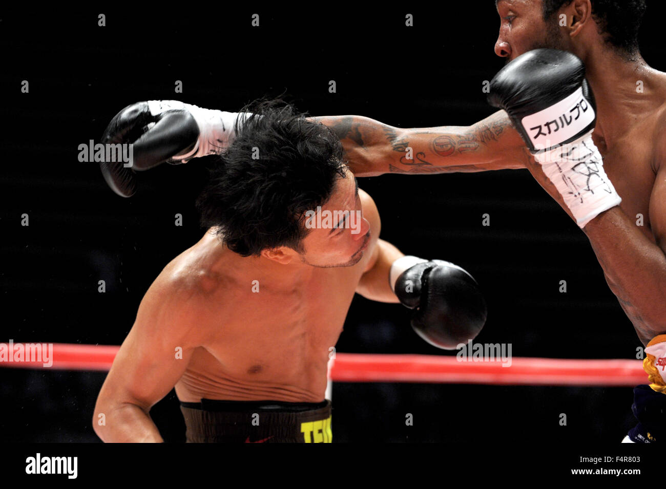 Tokyo, Japan. 22nd Sep, 2015. (L-R) Shinsuke Yamanaka (JPN), Anselmo ...