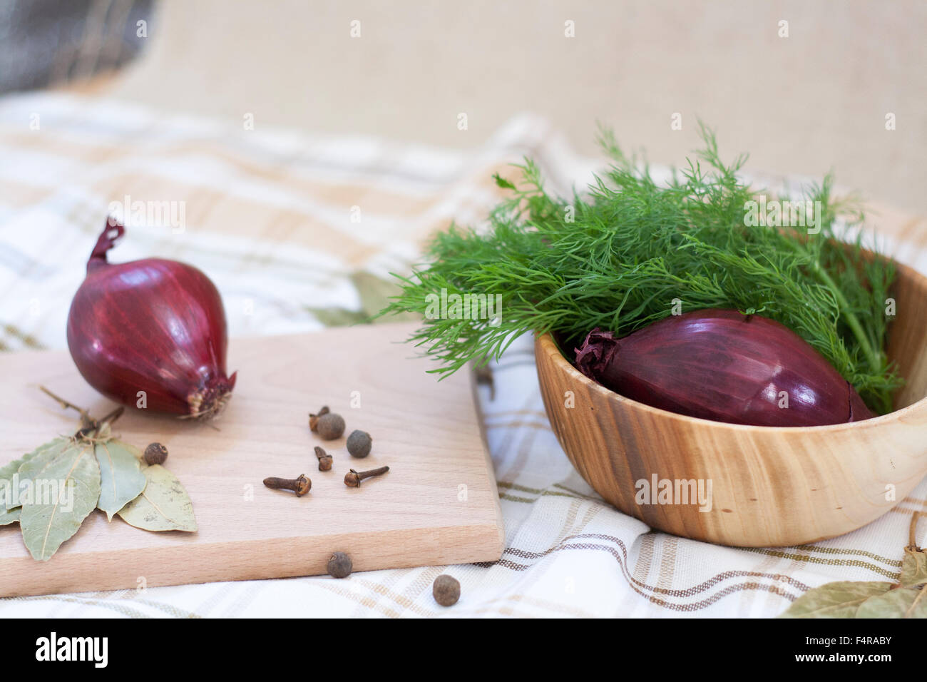 Dill and onions Stock Photo - Alamy