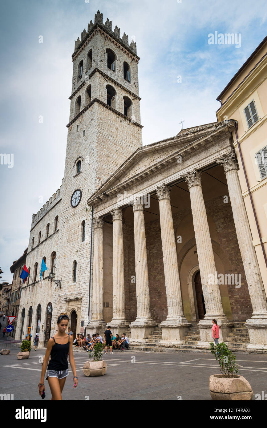 Columns of Temple of Minerva in Piazza del Comune, Assisi, Umbria ...