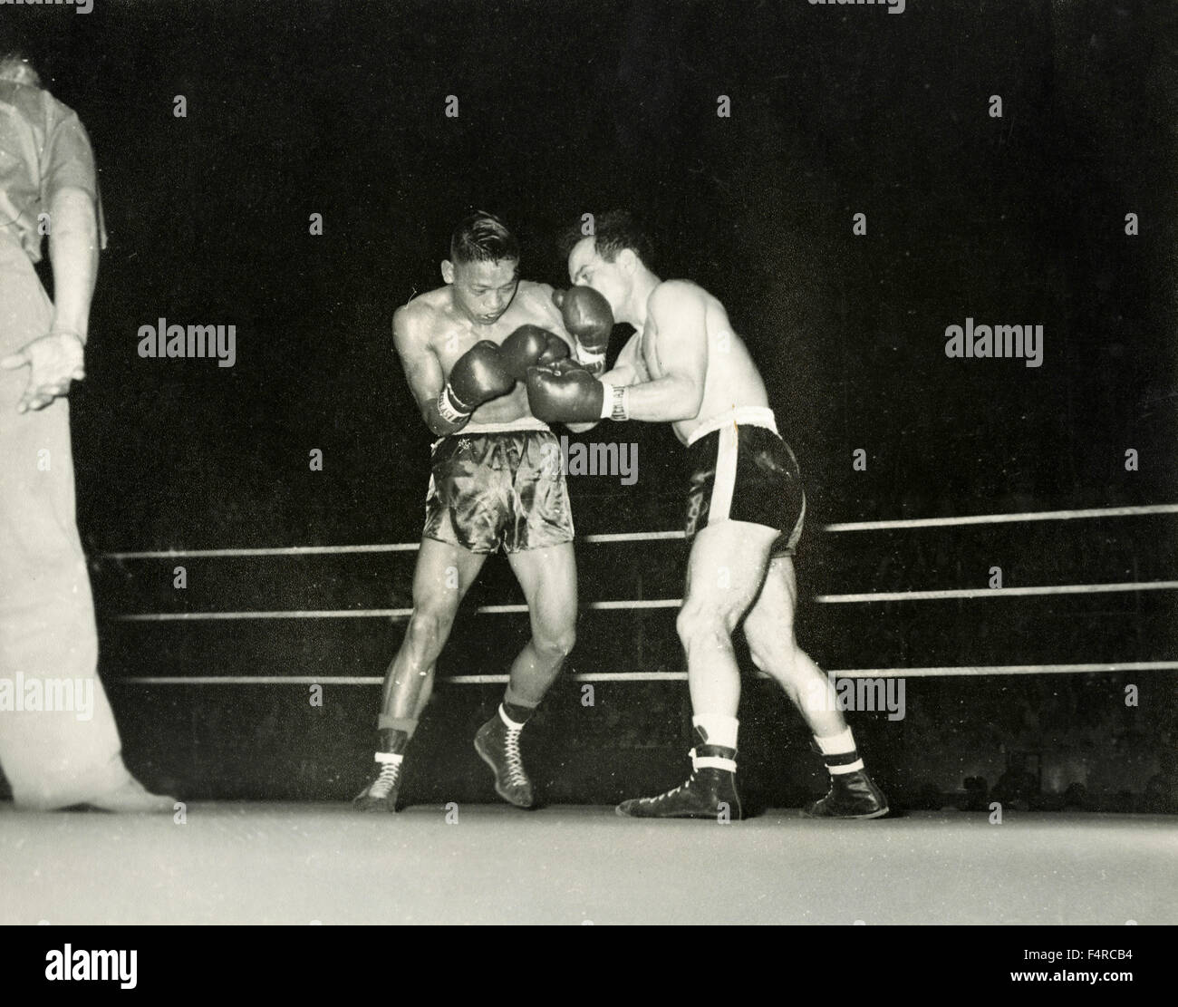 Bantamweight boxer hi-res stock photography and images - Alamy