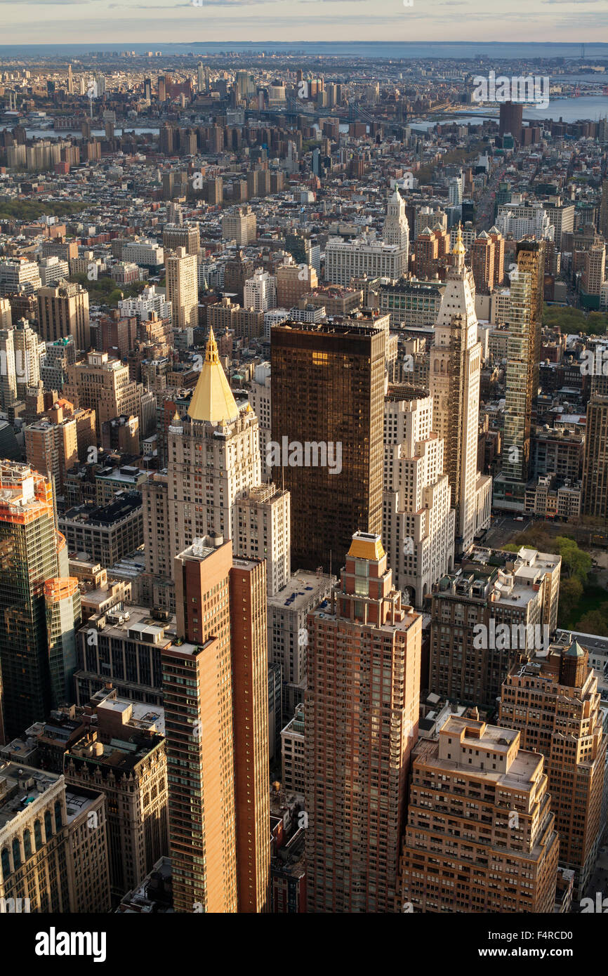 Downtown vertical hi-res stock photography and images - Alamy