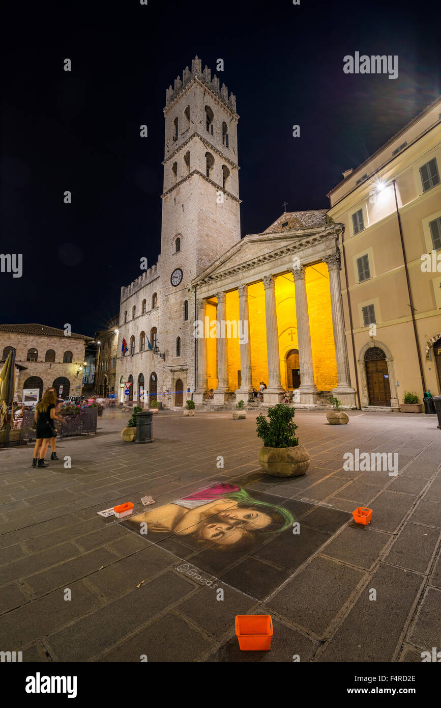 Columns of Temple of Minerva in Piazza del Comune, Assisi, Umbria ...
