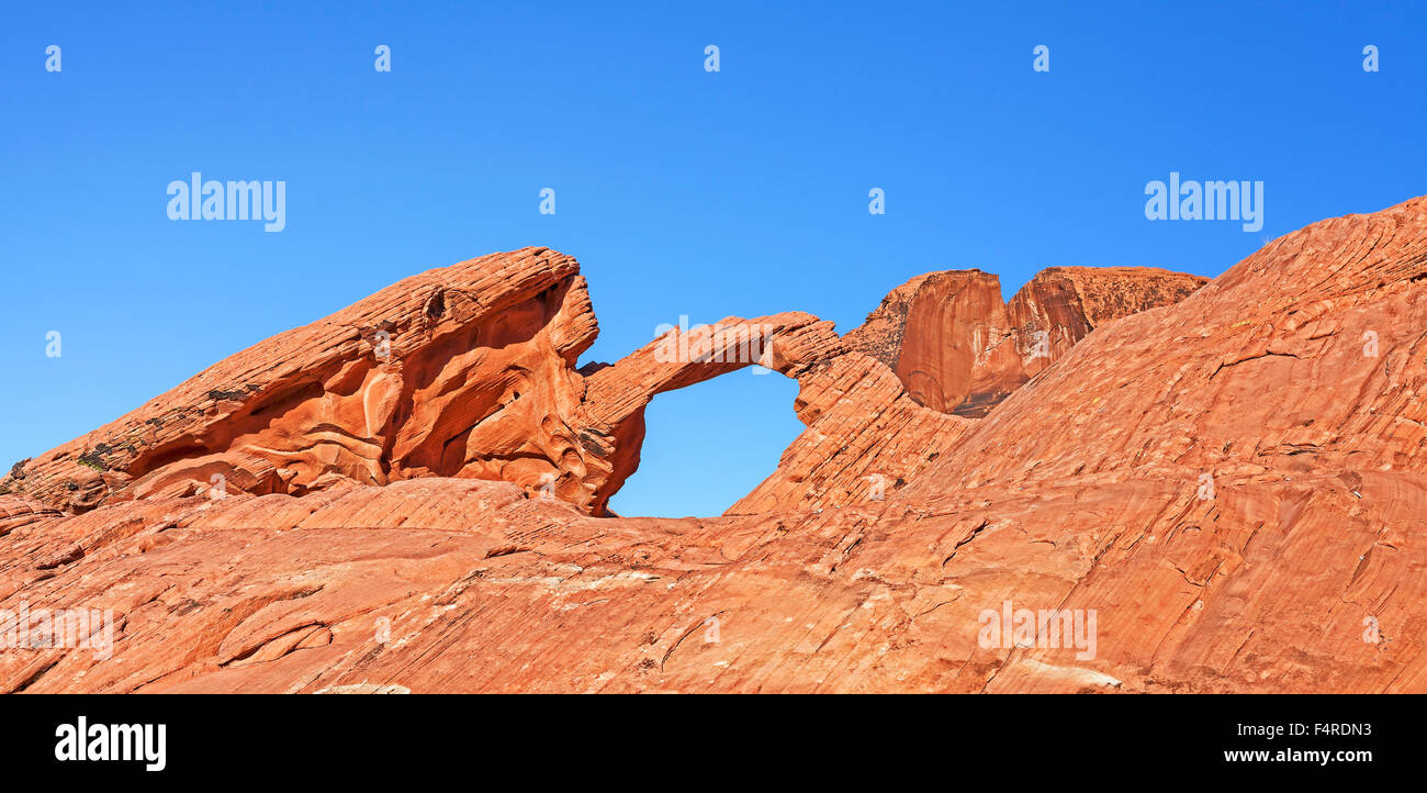 Panoramic view of a stone arch in the Valley of Fire, USA Stock Photo ...