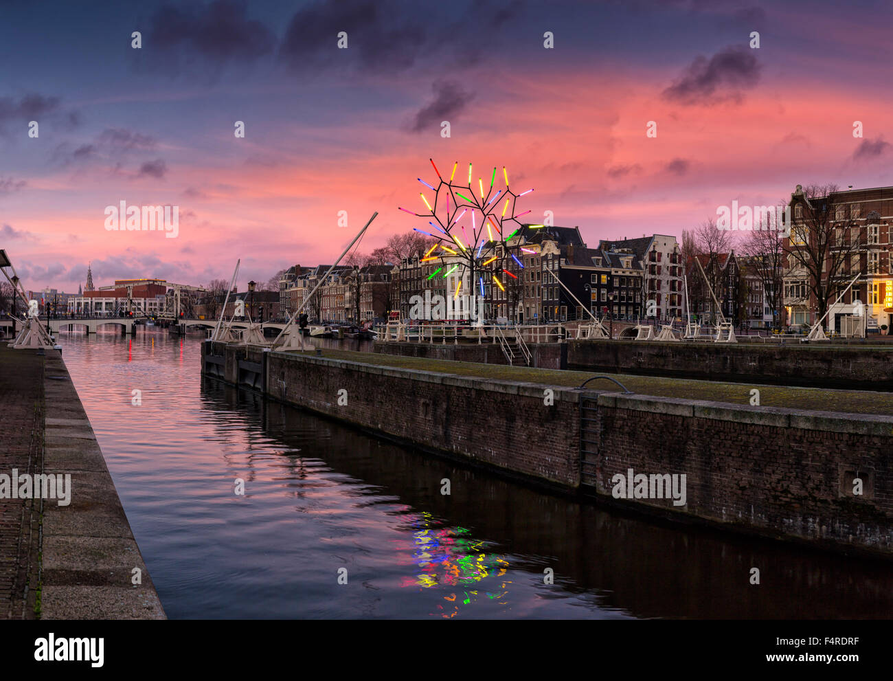 Water Locks High Resolution Stock Photography and Images - Alamy