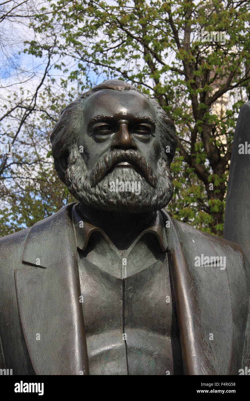 Marx engels berlin hi-res stock photography and images - Alamy